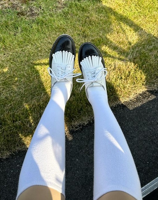 "화사함의 의인화"…송가인, 남다른 골프 열정에 청순 비주얼까지