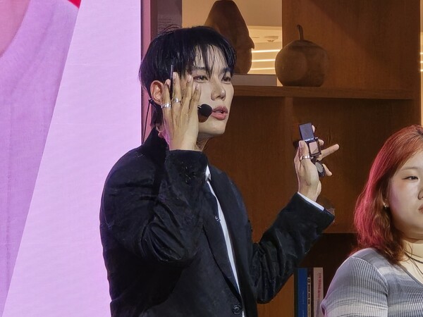 [NC현장] 레오제이, 수원 '셀렉트스토어' 팬페스타 성료…'KYEA 셀렉션→꿀팁소통'