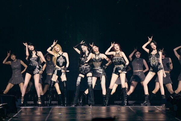 BABYMONSTER Opens New World Tour With a 150-Minute Live Spectacle in Seoul